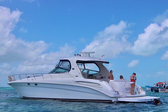 Private Yacht SEARAY SUNDANCER 60ft up to 20 pax 23P1 - The Sum Up