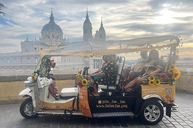 Privately Guided Panoramic Tour in Yellow Tuk Tuk from Madrid - Practical Tips and Considerations