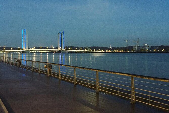 Professional - Bordeaux Wine and Cheese Tasting with a walking tour - Final Verdict: Who Should Book?