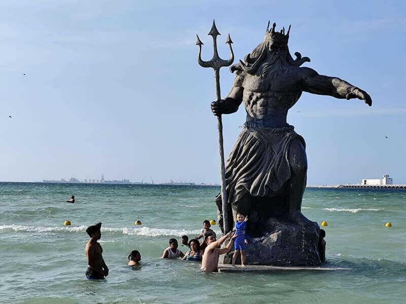 Progreso: stroll around town and savor the local cuisine - Key Points