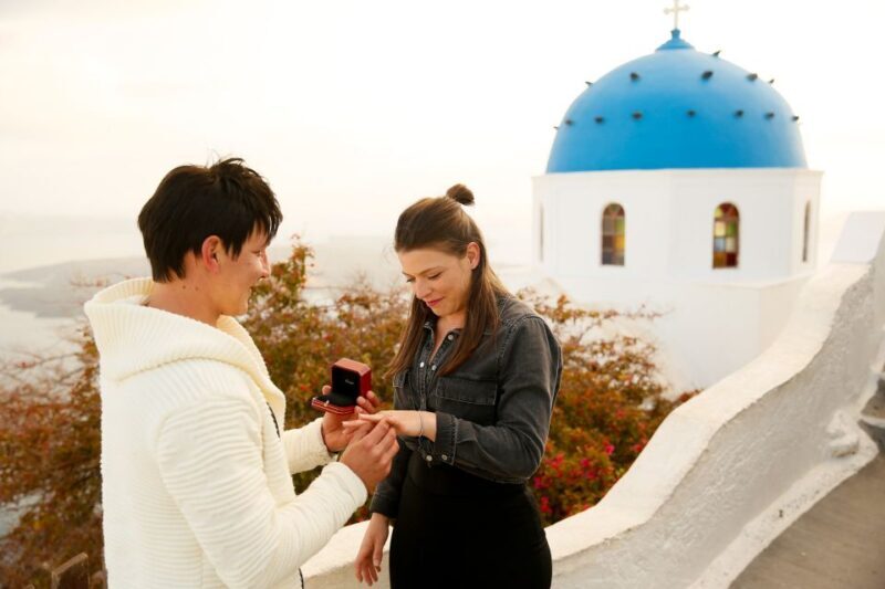 Proposal Photographer in Santorini - Who Is It Best For?