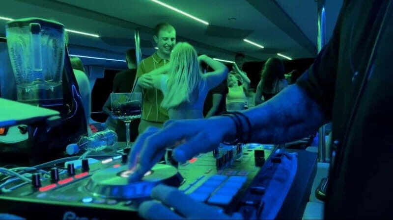 Protaras: 80s and 90s Sunset Cruise with Cypriot Dinner & DJ - The Sunset and Evening Vibe