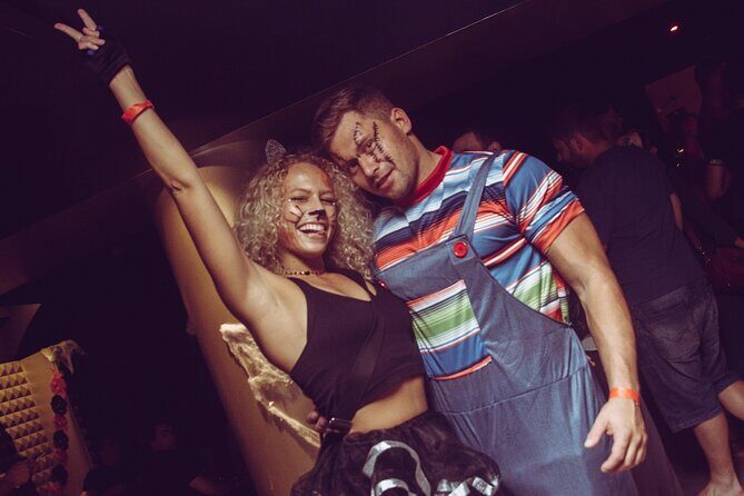 Pub Crawl Barcelona: 4 nightclubs + shots + skip-the-line entry - The Sum Up