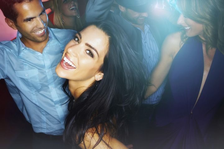 Pub Crawl Cologne Including Admission Fee for Bars and Shots - What to Expect on the Tour