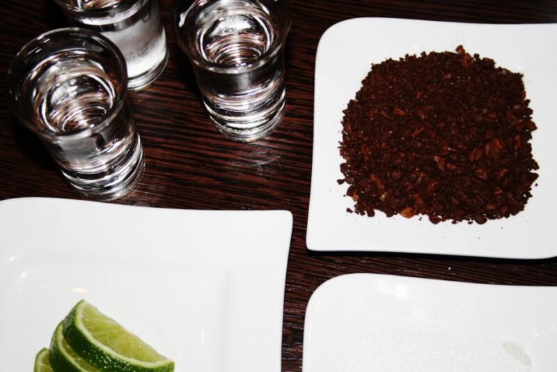 Pub Crawl Cologne Including Admission Fee for Bars and Shots - The Guides: Why They Make a Difference