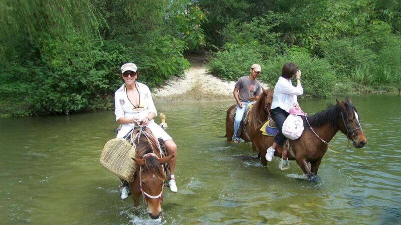 Puerto Escondido: Horseback riding to the Atotonilco hot springs. - What to Expect at the Hot Springs