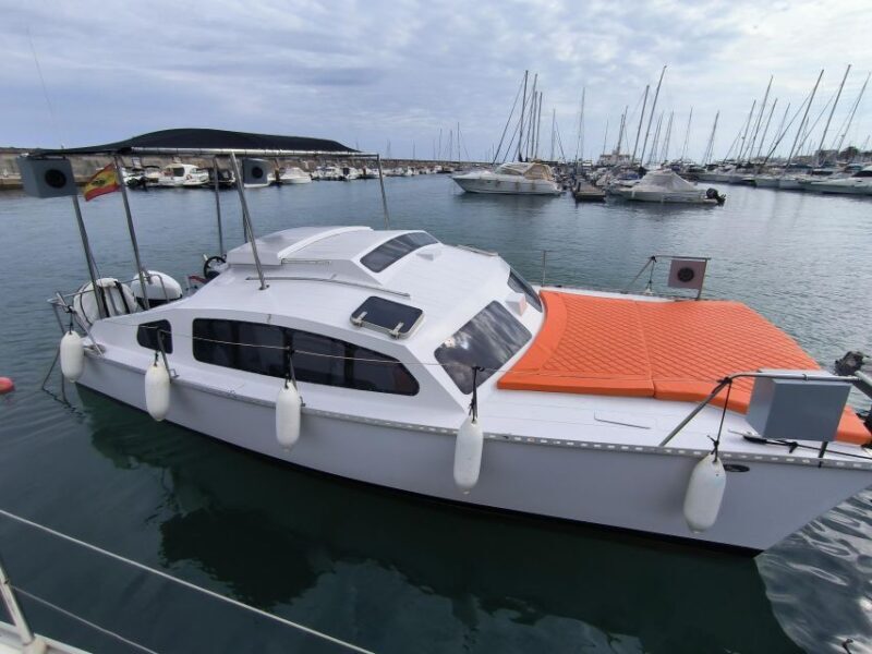 Puerto Marina, Benalmádena: catamaran ride - Comfort & Equipment: Designed for a Great Day at Sea