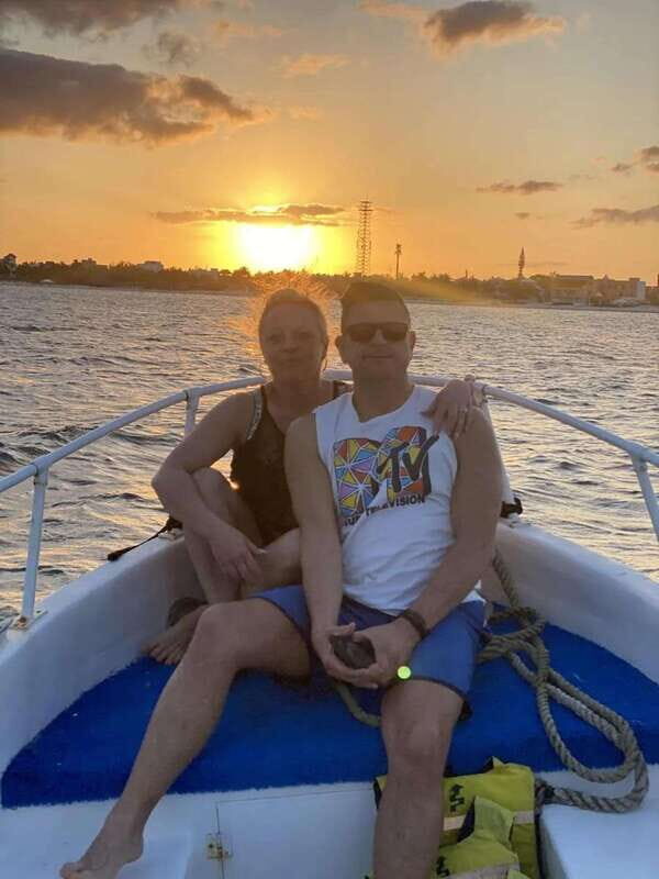 Puerto Morelos: Private Sunset Cruise with Snacks & Drinks - What’s Included and What to Consider