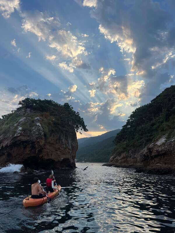Puerto Vallarta: Los Arcos Marine Park Kayak/SUP Tour - Exploring Los Arcos Marine Park by Kayak or SUP