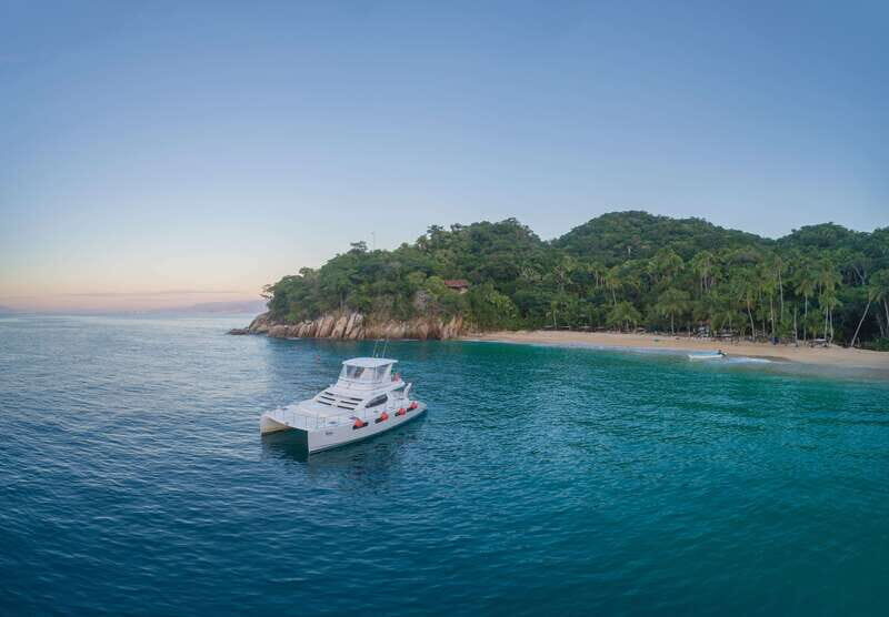 Puerto Vallarta: Luxury Yacht Tour with Lunch and Open Bar - An In-Depth Look at the Experience
