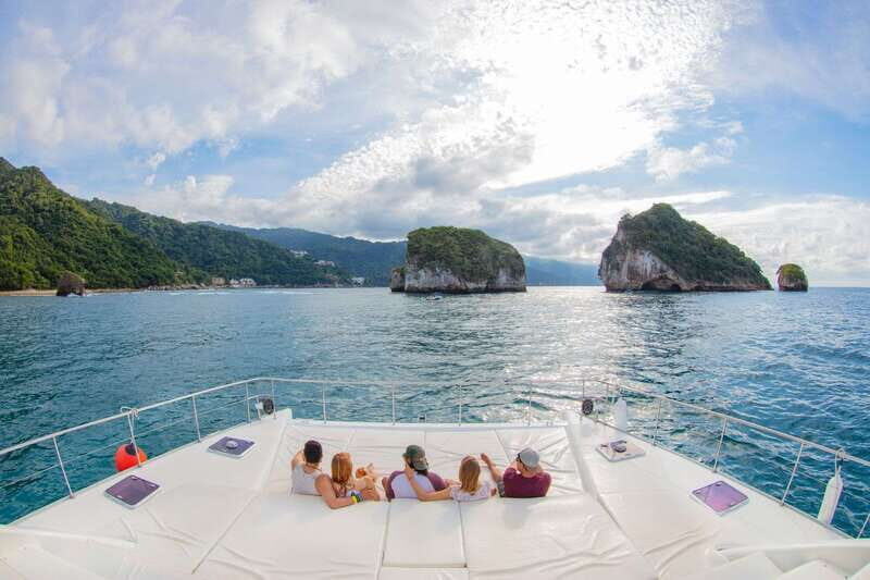 Puerto Vallarta: Luxury Yacht Tour with Lunch and Open Bar - Who Will Love This Tour?