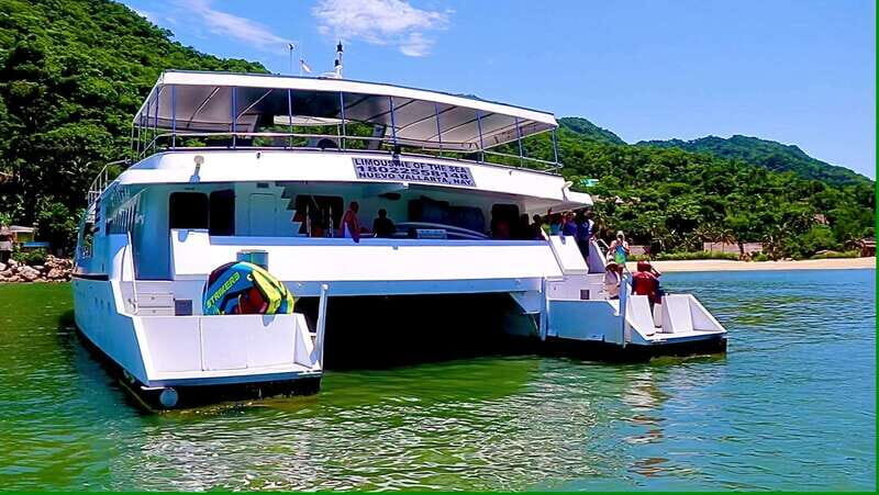 Puerto Vallarta: Yelapa Mega Yacht Cruise - Food and Drinks: A Culinary and Beverage Delight