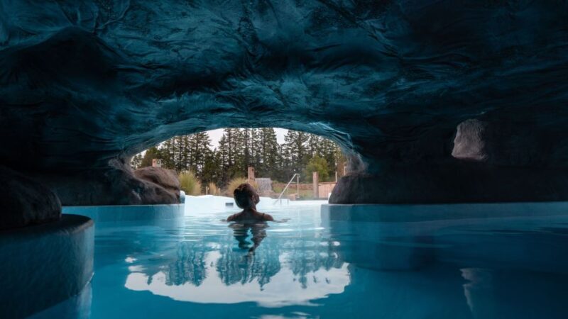 puke Thermal Pools: Adults-Only Entry with Swim Up Bar - FAQs