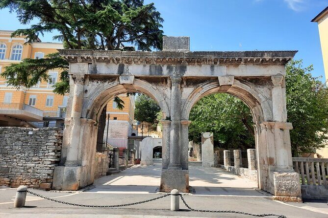 Pula Essentials Walking Tour - What Makes the Pula Essentials Walking Tour Stand Out