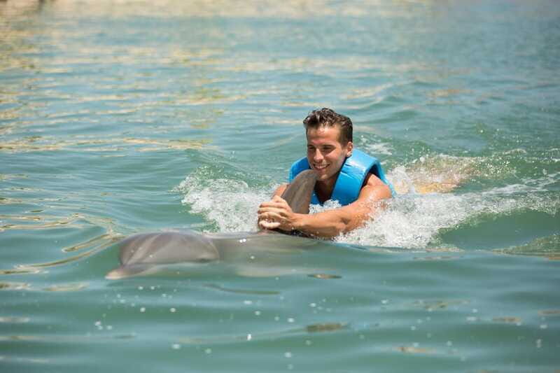 Punta Cancun: Swim with dolphins Interax - FAQ