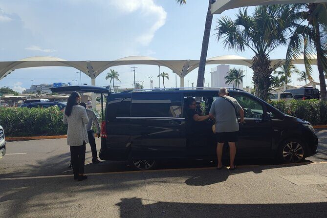 PVR VIP Round trip transfers Airport - Old part of Town - Airport - Who Is This Tour Best For?