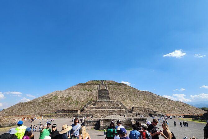 Pyramids and Basilica of Guadalupe Tour with Round Transport - Key Points