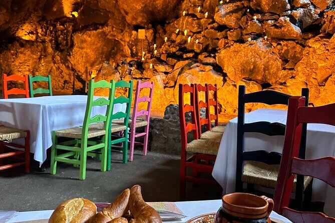 Pyramids of Teotihuacan and restaurant la Gruta (Original) - Introduction