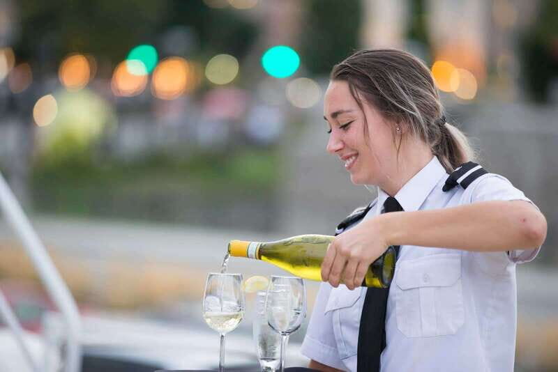 Québec City: 3 or 5-Course Dinner Cruise with DJ & Dancing - Who Is This Tour Best For?