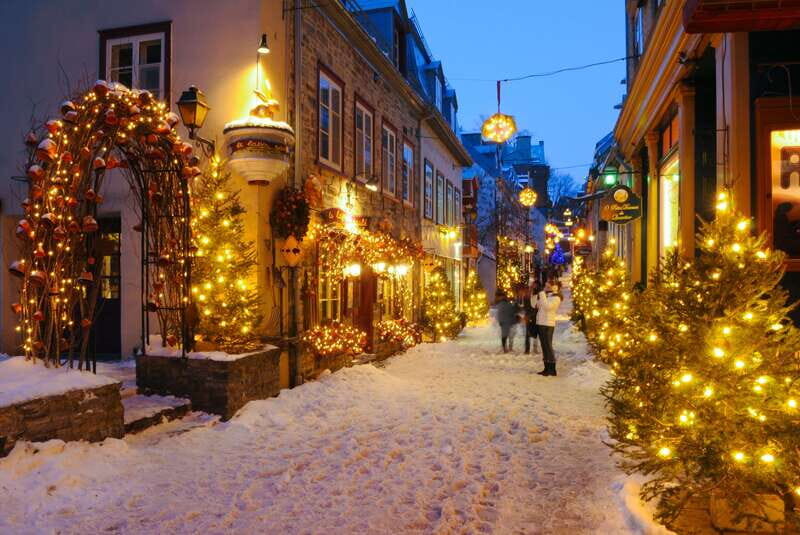 Quebec City: Christmas Magic Walking Tour in Old Quebec - Key Points