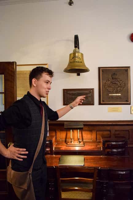 Quebec City : Guided Tour & Gin at the Quebec Garrison Club - A Closer Look at the Quebec Garrison Club Experience