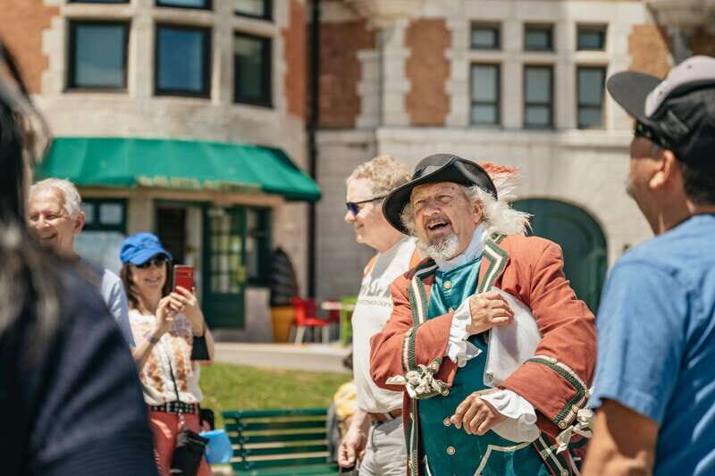 Quebec City: Guided Tour of Fairmont Le Château Frontenac - Authentic Guides Bring History to Life