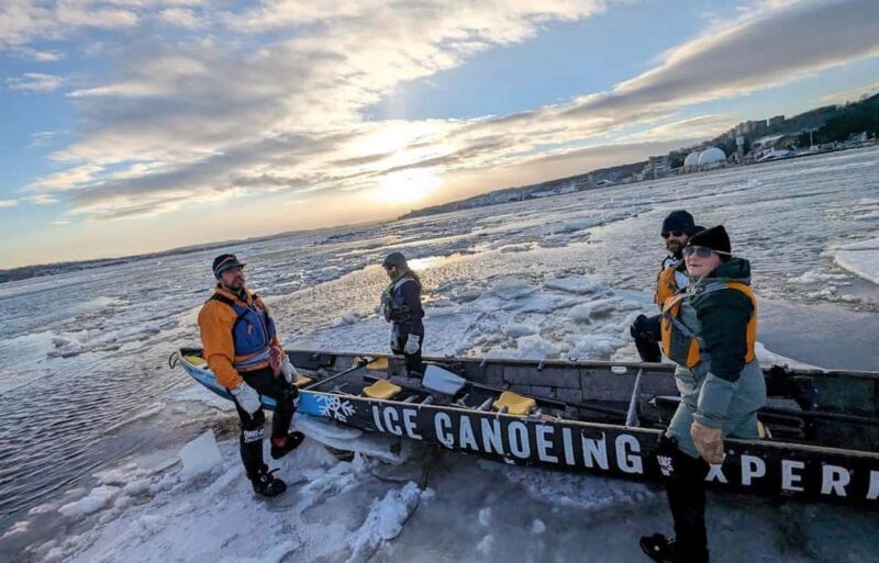Quebec City: Sunset Ice Canoe Experience with Sauna - Key Points