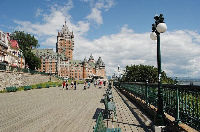 Quebec Private Guided Walking Tour with a Professional - FAQ