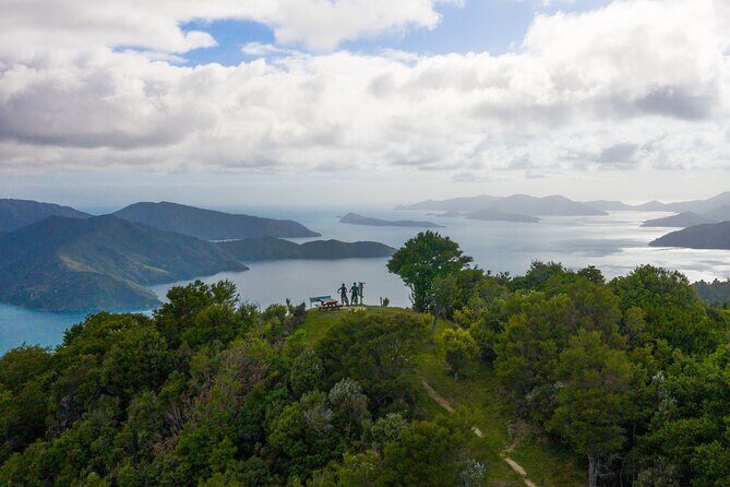 Queen Charlotte Track Self Guided Hike to Eatwells Lookout - Key Points