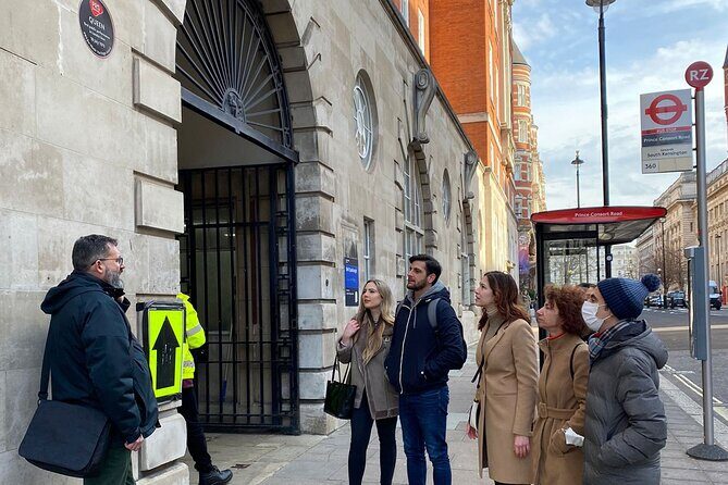 Queen Highlights Walking Tour of London - What is the Queen Highlights Walking Tour?