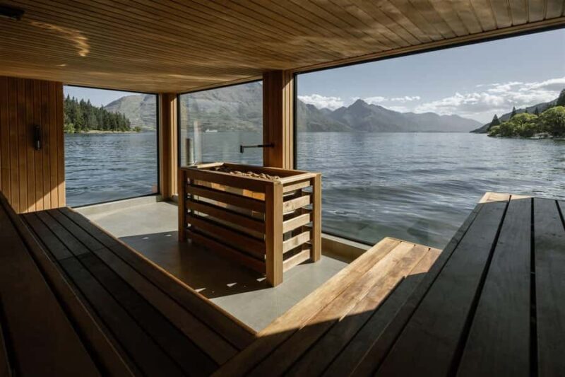 Queenstown: Floating Sauna Experience on Lake Whakatipu - Key Points