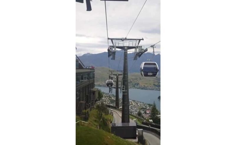 Queenstown: Private Arrowtown and Wanaka Return Day Trip - Returning to Queenstown: Scenic and Relaxing
