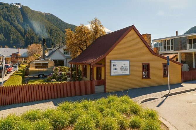 Queenstown Self Guided Walking Tour with an APP - A Deep Dive into the Queenstown Self-Guided Tour