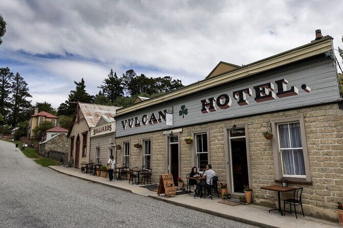 Queenstown to Middlemarch via Cromwell Small-Group Tour (One-Way) - An In-Depth Look at the Queenstown to Middlemarch Tour