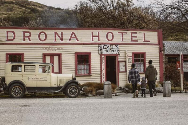 Queenstown to Wnaka One Way Small Group Tour - Introduction