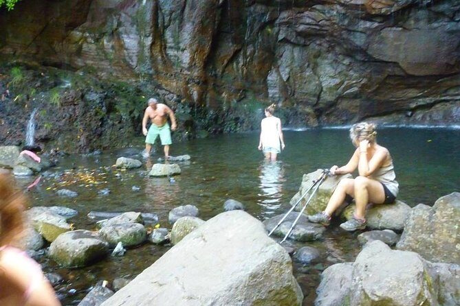 Rabaçal / 25 Fonts - Introduction to the Rabaçal / 25 Fonts Experience