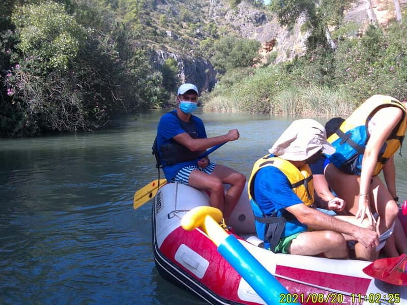Rafting en Cañón de Almadenes y Cueva Abrigos Rupestres - Introduction to the Experience