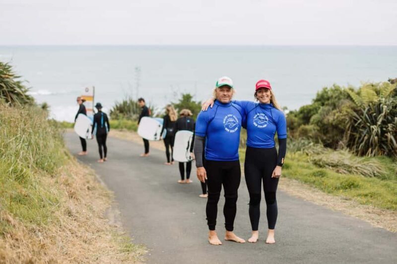 Raglan: Group Surf Lesson - An Honest Look at the Raglan Group Surf Lesson