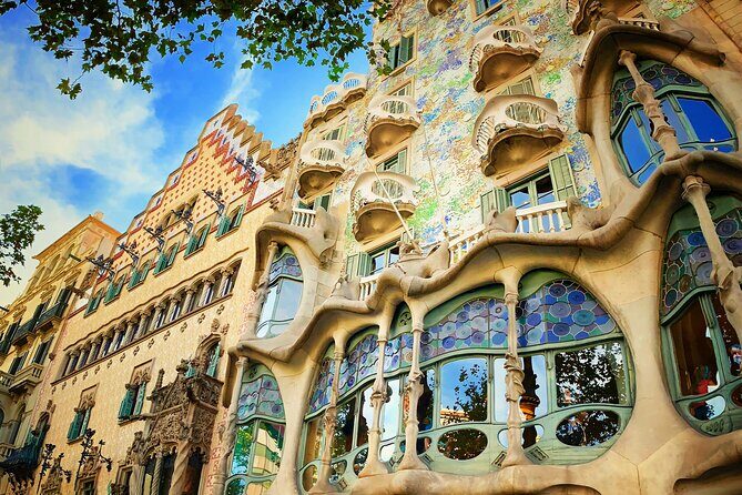 Ramblas, Old Town, Gothic and Gaudi Architecture Walking Tour - A Deep Dive into the Experience