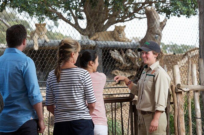 Ranger Mystery Tour at Werribee Open Range Zoo - excl. entry - Who Will Love This Experience?  