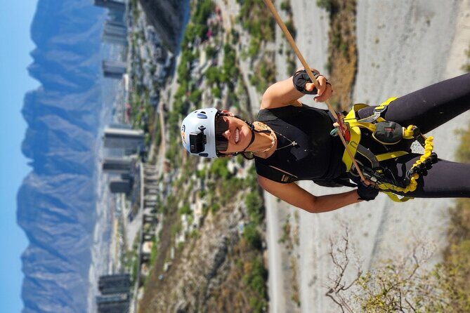Rappels in Pico Licos with certified guides - Why You Should Consider This Tour
