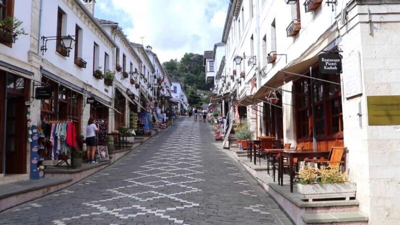 RED LINE: VIP daily tour with SUV: Vlore-Gjirokaster-Permet - Transportation and Group Dynamics