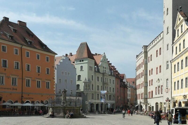 Regensburg: Private Walking Tour With Professional Guide - Key Points