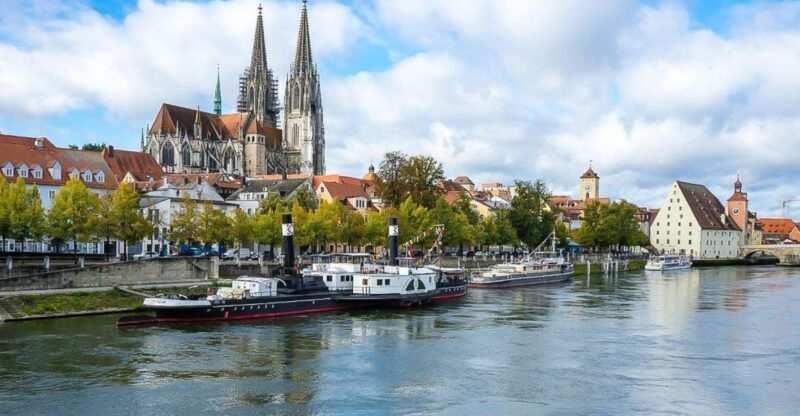 Regensburg: Private Walking Tour With Professional Guide - Exploring Regensburg’s Medieval Architecture