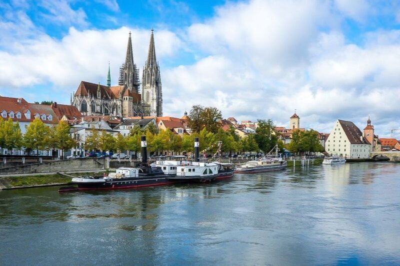 Regensburg: Private Walking Tour With Professional Guide - Wandering Through the Old Town