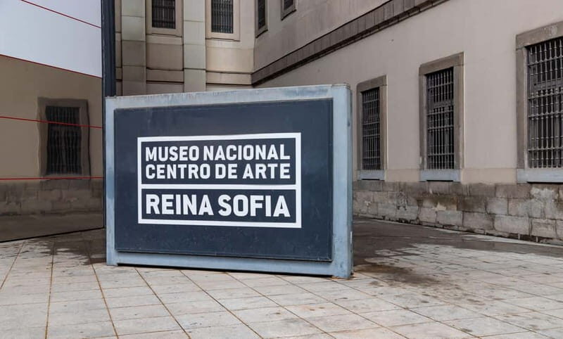 Reina Sofía Museum - Guided tour IN ITALIAN with family discount. - Who Will Love This Tour?