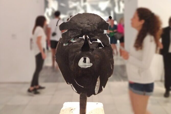 Reina Sofia Museum Small Group Tour -6 people maximum- - Key Points