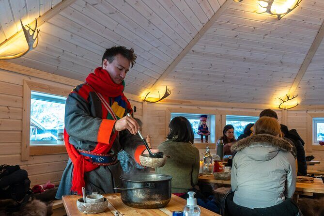 Reindeer feeding & Saami Culture with chance for Northern Lights - FAQs