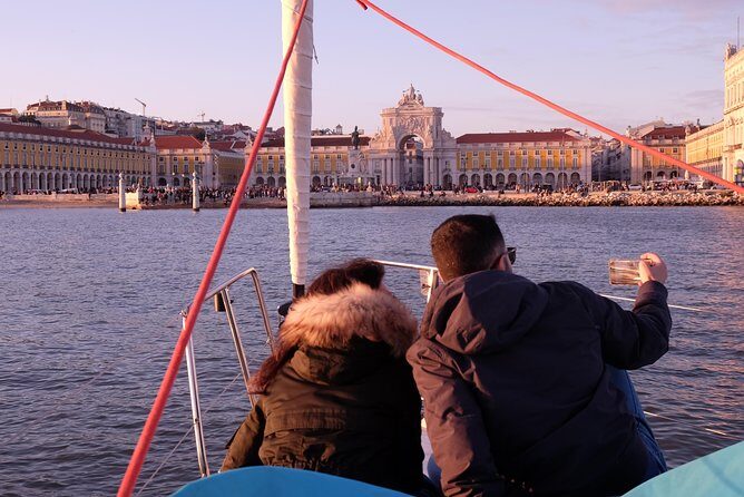 Relaxing Sailboat Cruise along the Tagus - FAQ