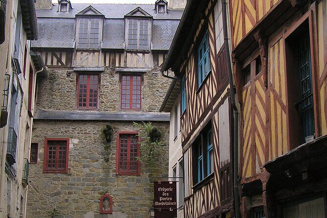 Rennes: Private guided walking tour of the city centre - The Value and Price Point